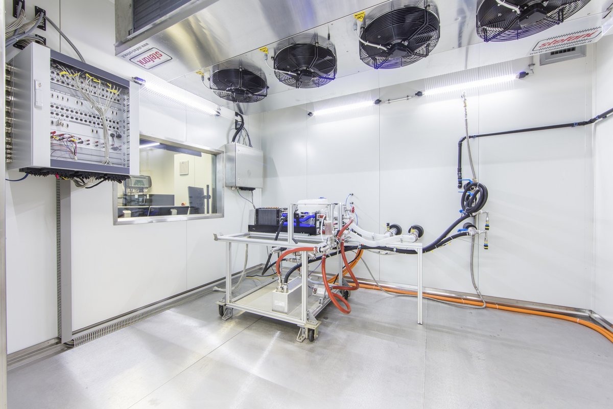 Test benches | From high-pressure test bench to gas analysis laboratory